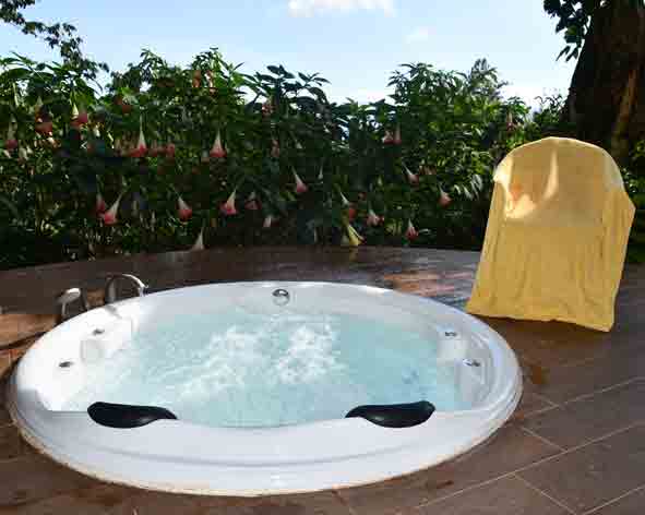 Hot Tub Meditation: How Jacuzzis Can Improve Your Mental Health ...